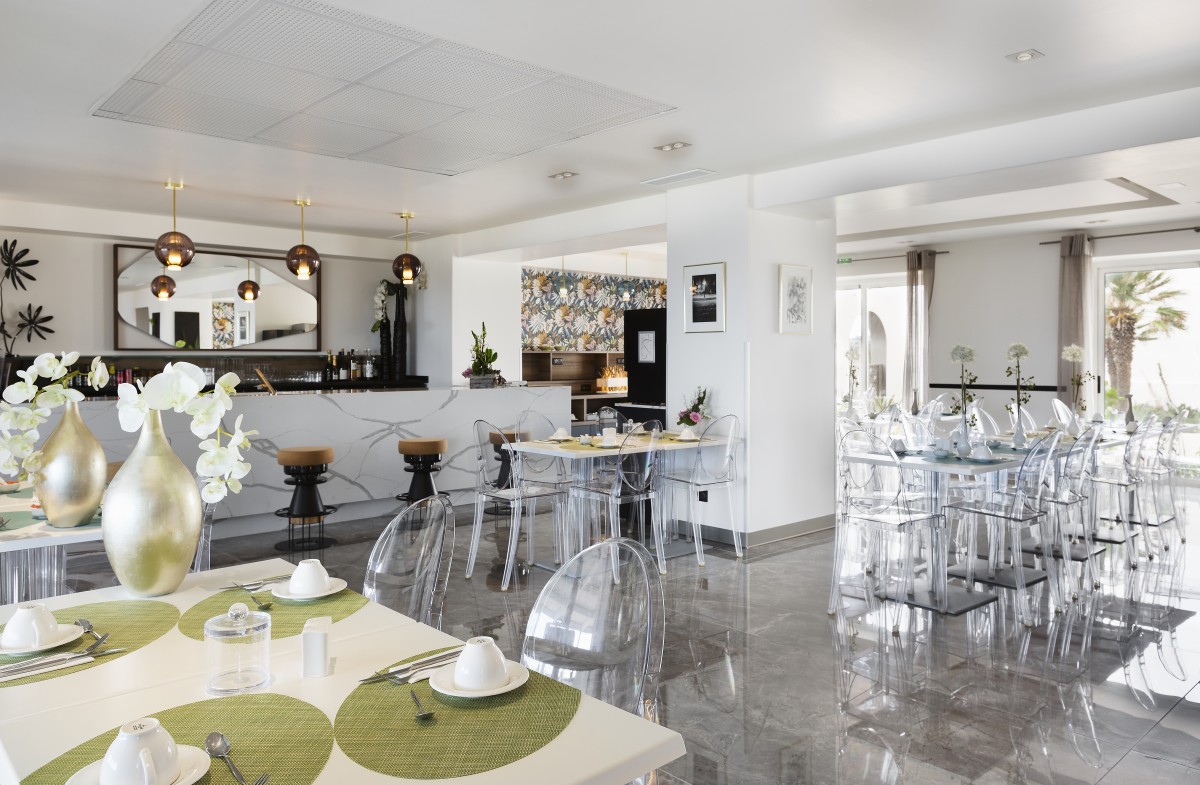 Santa Teresa Hotel, Bonifacio - CORSICA - Travered: Hotel & Residence ... Santa Teresa Hotel, Bonifacio - CORSICA - Travered: Hotel & Residence ...