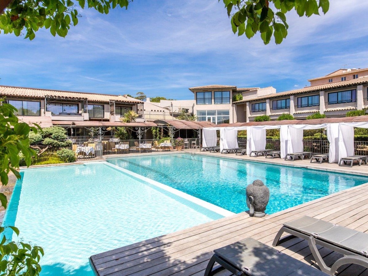 Le Roi Theodore Hotel, Porto Vecchio - CORSICA - Travered: Hotel ...